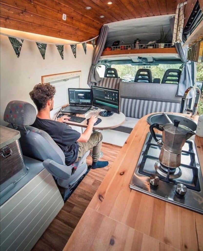 9 Modern Vans With Office Space (Design Inspiration) » VanConverts.com