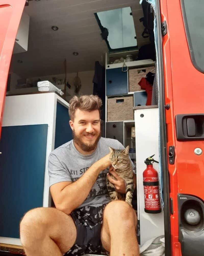 Van Life With a Cat: The Ultimate Guide (2023) » VanConverts.com
